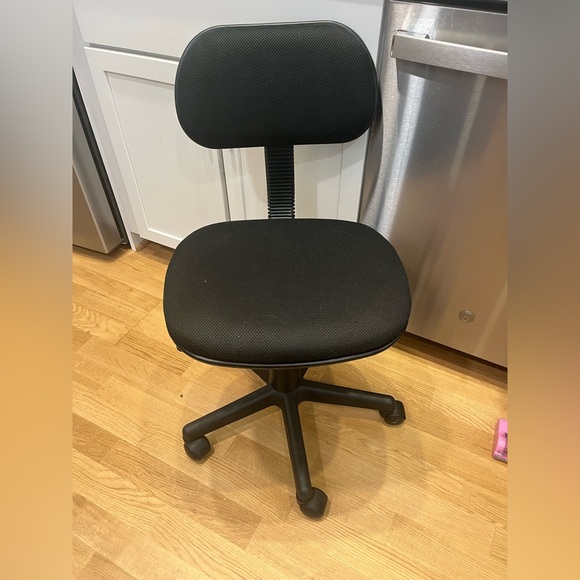 Target | Office | Target Black Swivel Office Chair Adjustable Height ...